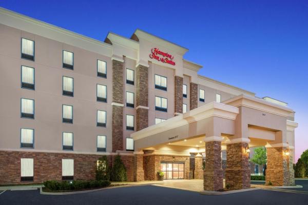 Hampton Inn And Suites Roanoke Airport/valley View Mall - Roanoke, VA