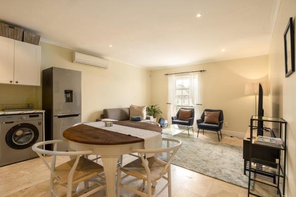 Paradyskloof Spacious Apartment - Kylemore