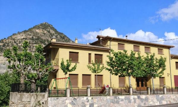Apartamentos ÉSera - Aragona