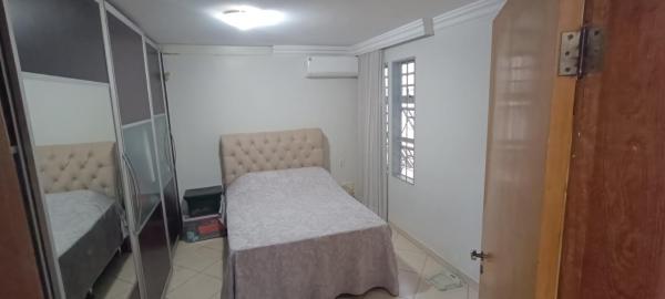 Casa De 4 Quartos Com Piscina E Churrasqueira Ao Lado Do Aeroporto - Goiânia