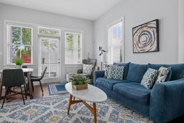Rooftop Porch In 3-story Home Two Blocks To King - Charleston, SC