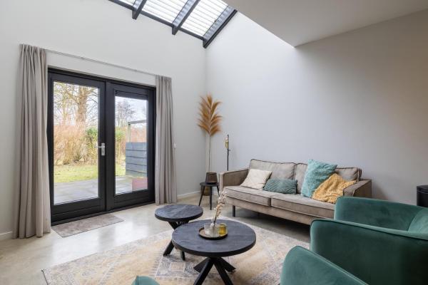 House 4 P. K. Emmaw. 26 Vrouwenpolder O - Oostkapelle