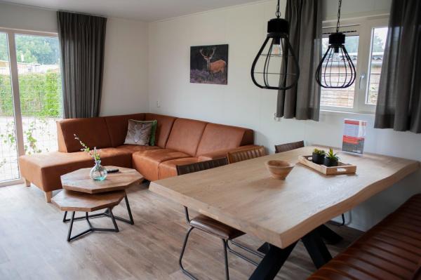 Veluwelodge Xl With Hot Tub 6 Persons - Ermelo