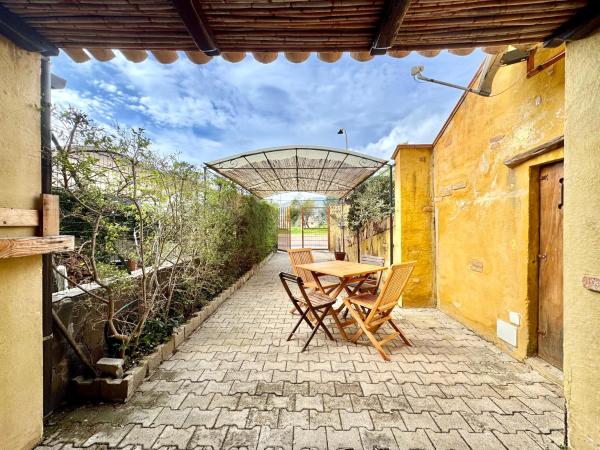Vintage Green House - Bari Sardo