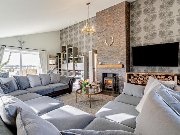 6 Bed In Broxburn Oc-94359 - Queensferry
