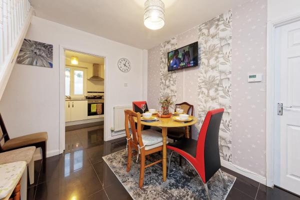Cedar Villa- Great 4 Bedrooms For Contractors & Teams - Canterbury
