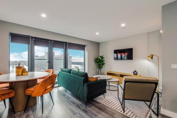 Stylish 2 Bed Apt By Royal Albert Dock & M&s Arena - Wirral