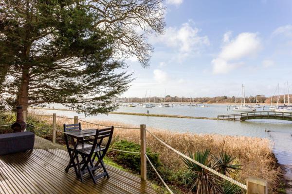 Watersedge Retreat - Southampton