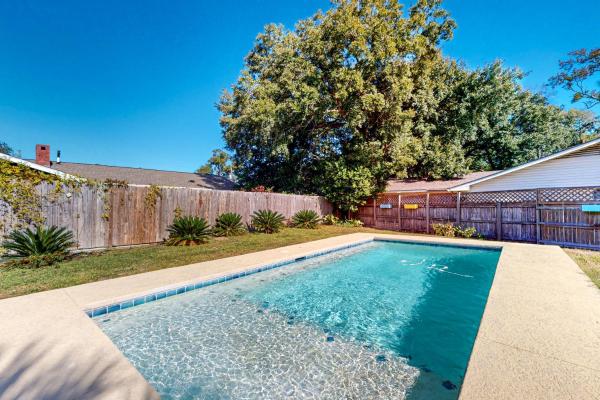 Poolside Bliss! Christian Pass Family Home W/ Yard - Pass Christian, MS