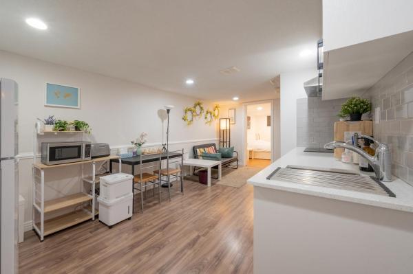 Comfy Private Basement- Scarborough - Markham
