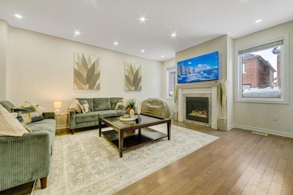 Luxury 5 Star Stay In Brampton Ideal For Groups! - Brampton