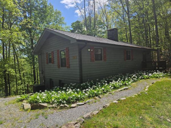 Hawk Ridge Haven - Powder Horn Mountain - North Carolina