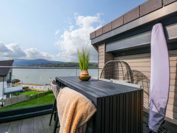 2 Glan Yr Aber - Conwy