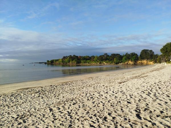 Les Pieds Dans L Eau - Beg Meil