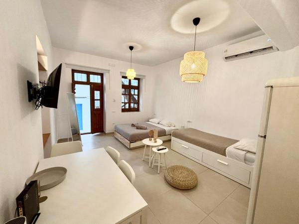 Elenitas Flat, Steps To The Windmills & Fabrika - Mykonos