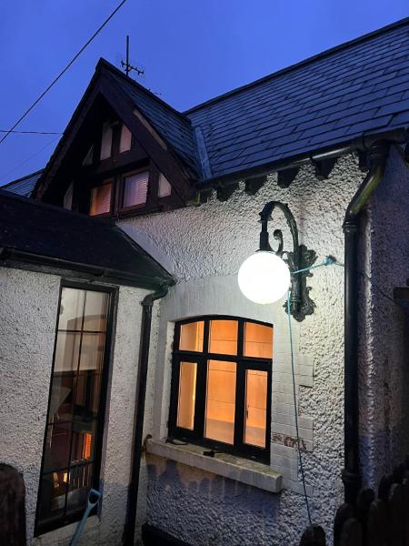 Kilpedder Cottage - Greystones