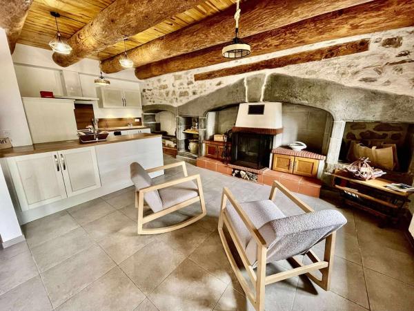 Le Margeride- Corps De Ferme - 3500m2 De Terrain - Auvergne