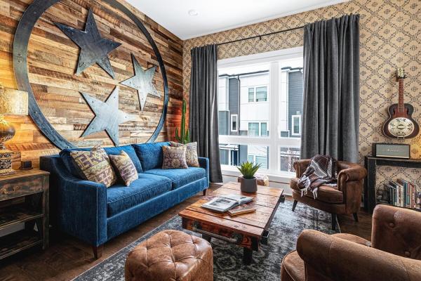 Honky Tonk Vibes In East Nashville - Close To Everything - Nashville, TN