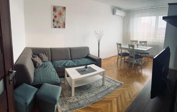 Spacious 2-bedroom Apartment In Topoľčianky With Parking - Zlaté Moravce