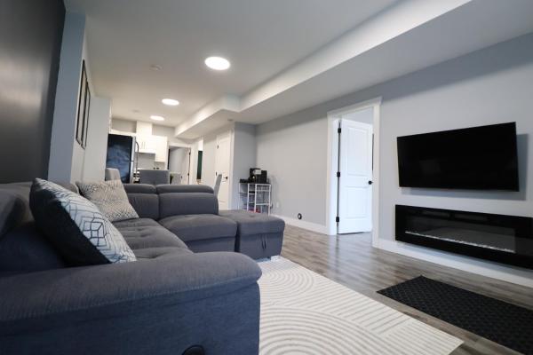 Modern 3br - Patio - Fireplace - Self Check-in - Mission