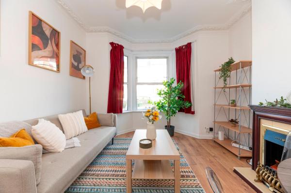 4-bed Family Home Garden Near Elizabeth Line - Pass The Keys - Dartford