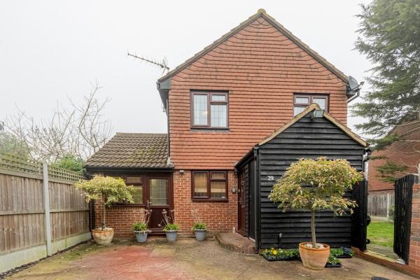 Comfortable 4-bedroom Home Bicknacre - Pass The Keys - Maldon