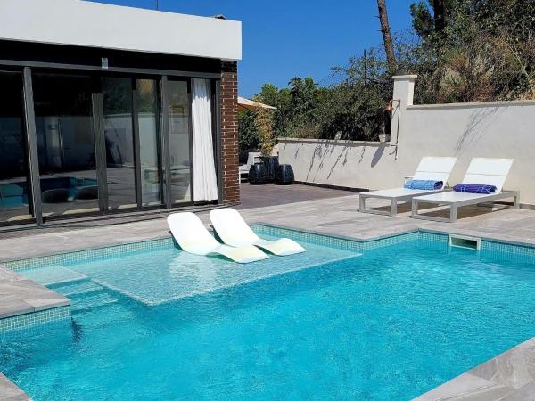 Stylish Modern Villa On The Outskirts Of Sitges - Vilanova i la Geltrú