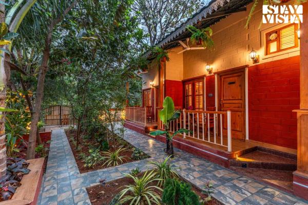 Woods & Bricks Cottage By Veo - Part Of Stayvista - Bengaluru