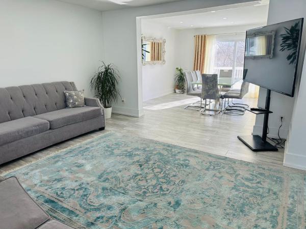 Cozy Modern 3br With Free Parking Fast Wifi - Aurora