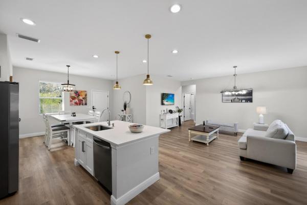 Beautiful 4r 2b Oasis- Beaches Nearby - Manasota Key, FL