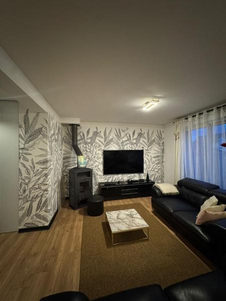Belle Maison Cosy Avec Jardin Proche Frontiere - Canton de Jura