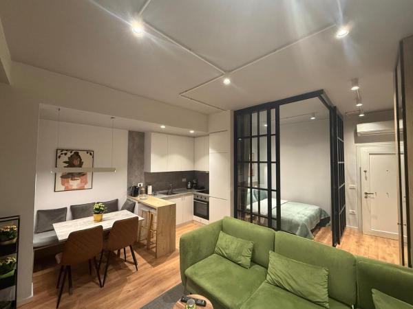 Cloud9 Apartments Bllok Area - Tirana