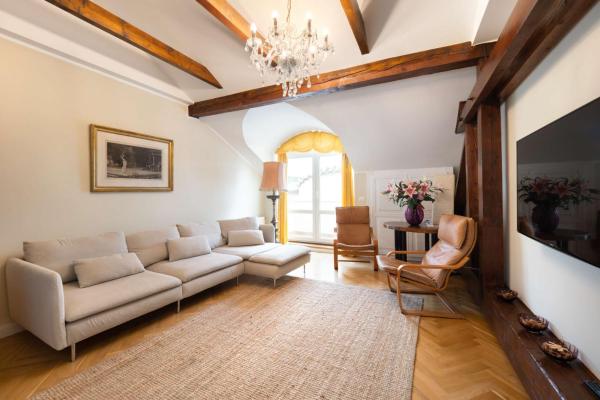 Charles Bridge Unique Maisonette - Praha