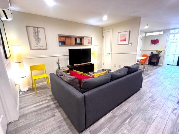 Cozy Garden Apartment In Washington Heights With Private Entrance - New York