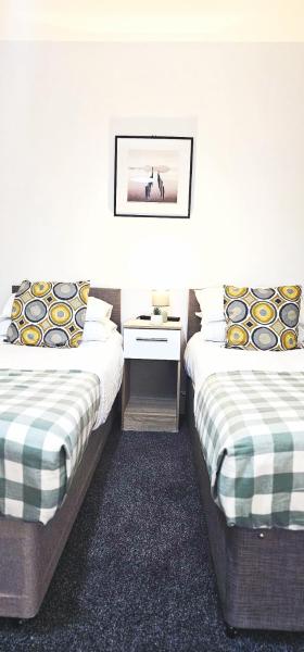 Cheadle L 2-bed Flat L Near Airport & Christie - Stockport