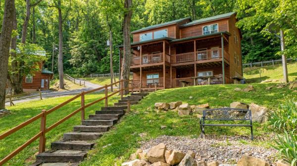 The Lookout Pair By Ghosal Luxury Lodging - Pigeon Forge, TN