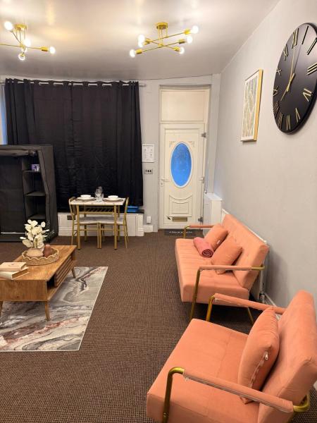 Studio Aurelia - Oldham City Centre - 21246 - Lancashire