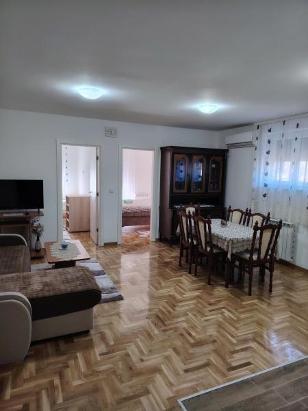 Apartman-stan Na Dan Stara Pazova - Stara Pazova