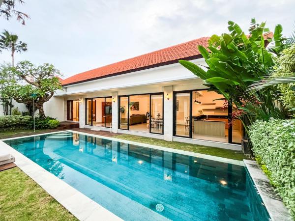 Stylish 3br Pool Villa 5 Min To Beach Canggu - Canggu