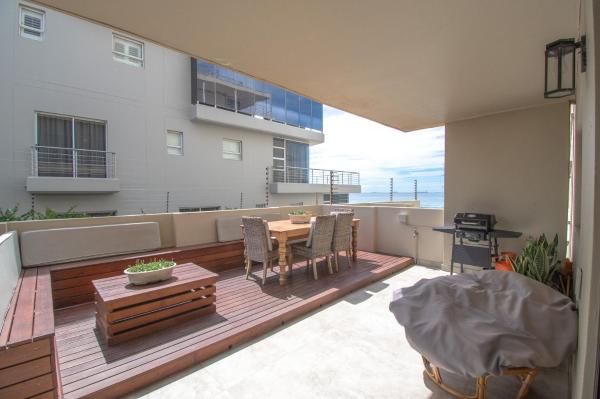 11 Bronze Beach Umhlanga Rocks - Durban North