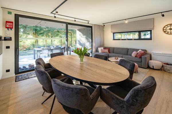 Nature Lake Village – Villa Woodly N°23 – 8 Personnes Avec Jacuzzi - Butgenbach