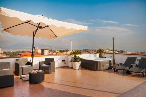 Terrazza Vista Vesuvio E Capri Con Jacuzzi Privata - Qualiano