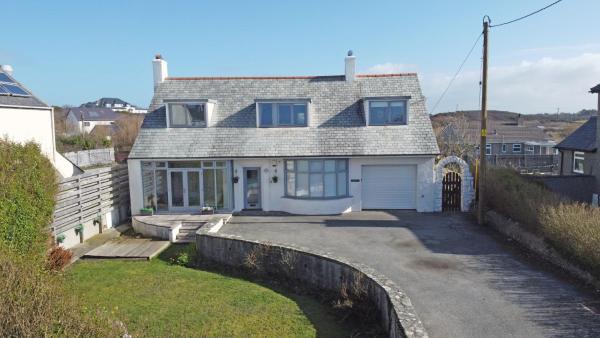 Penmorfa -4 Bed-3 Bath-coastal Retreat Sleeps 9 - Holyhead