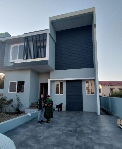 Oasis Fun Villa - Pet Friendly Cafe - Indore