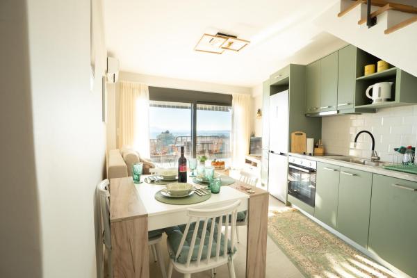 Rose & Dennis Luxury Apartment - Lefkada