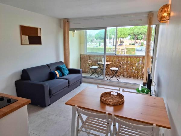 Studio Rénové - Balcon, Parking & Vélos Inclus - Aigues-Mortes