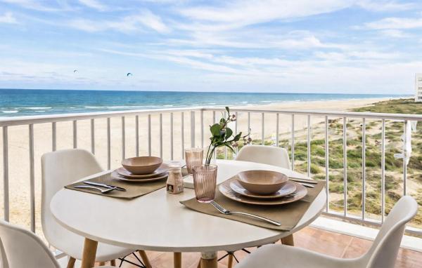 Amazing Apartment In Valencia With Swimming Pool - Almusafes