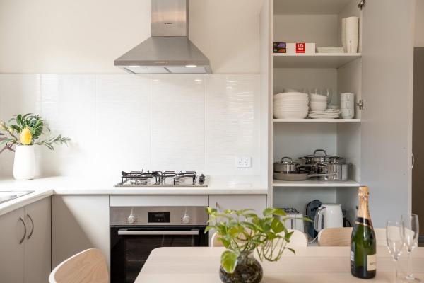 Modern Family Home Near Fiona Stanley & Murdoch Uni - Riverton