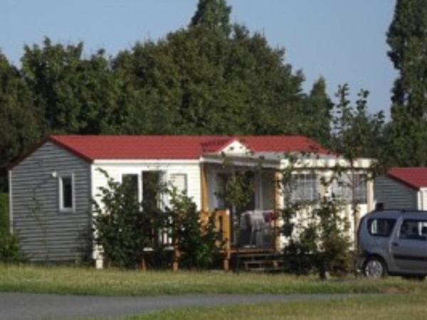 Mobil-home Avec Terrasse - 6 Pers. - Api-1-52-2015 - Les Epesses