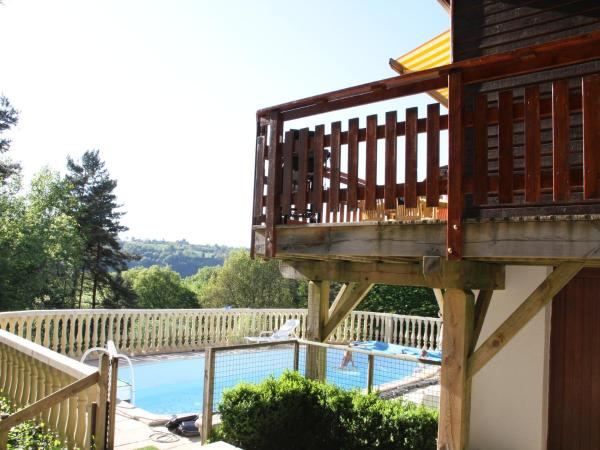 Poolside Bliss Near Lake - Lac de Bort-les-Orgues